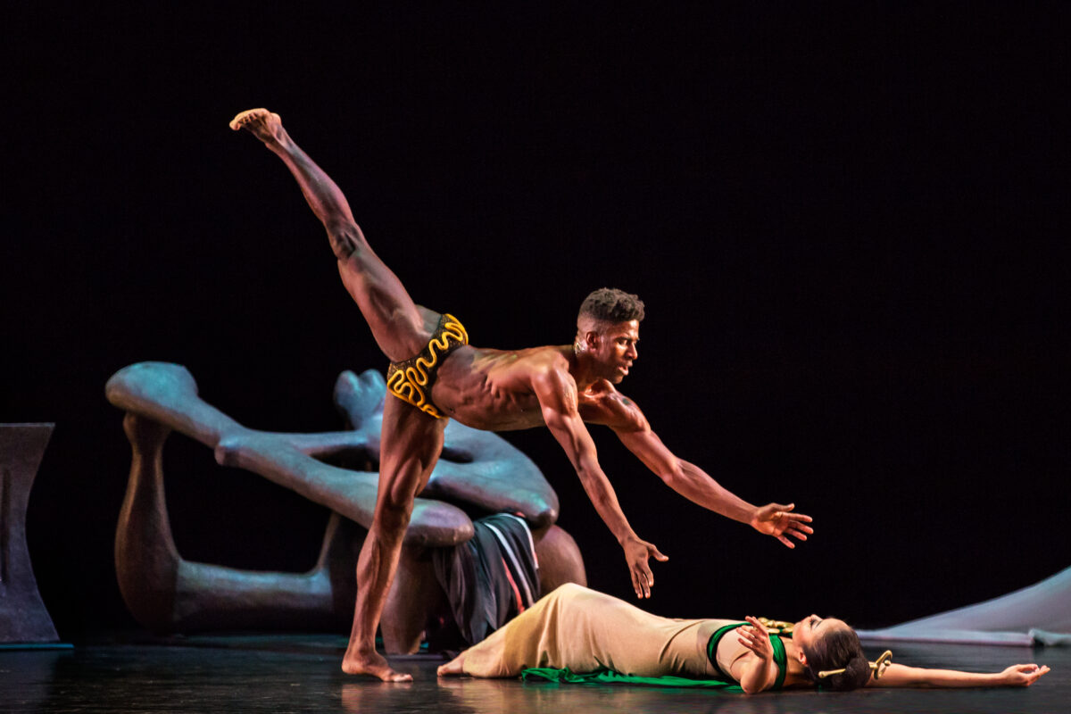 Lloyd Knight – Martha Graham Dance Company